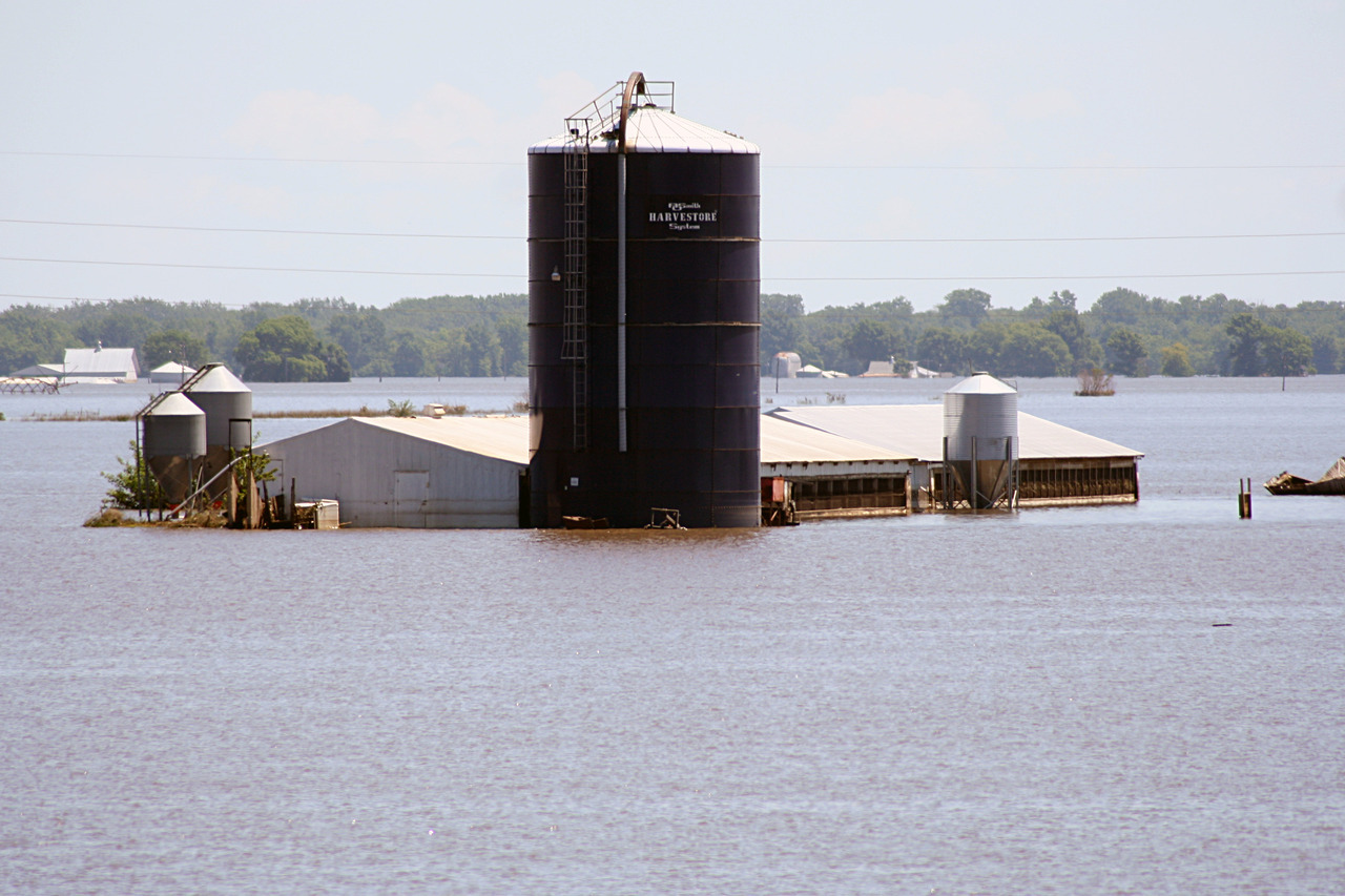 Animal Feeding Operations in Iowa Floodplains Report | Environmental ...